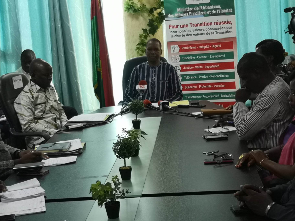 Ministère de l'Urbanisme, des Affaires Foncières et de l'Habitat ...